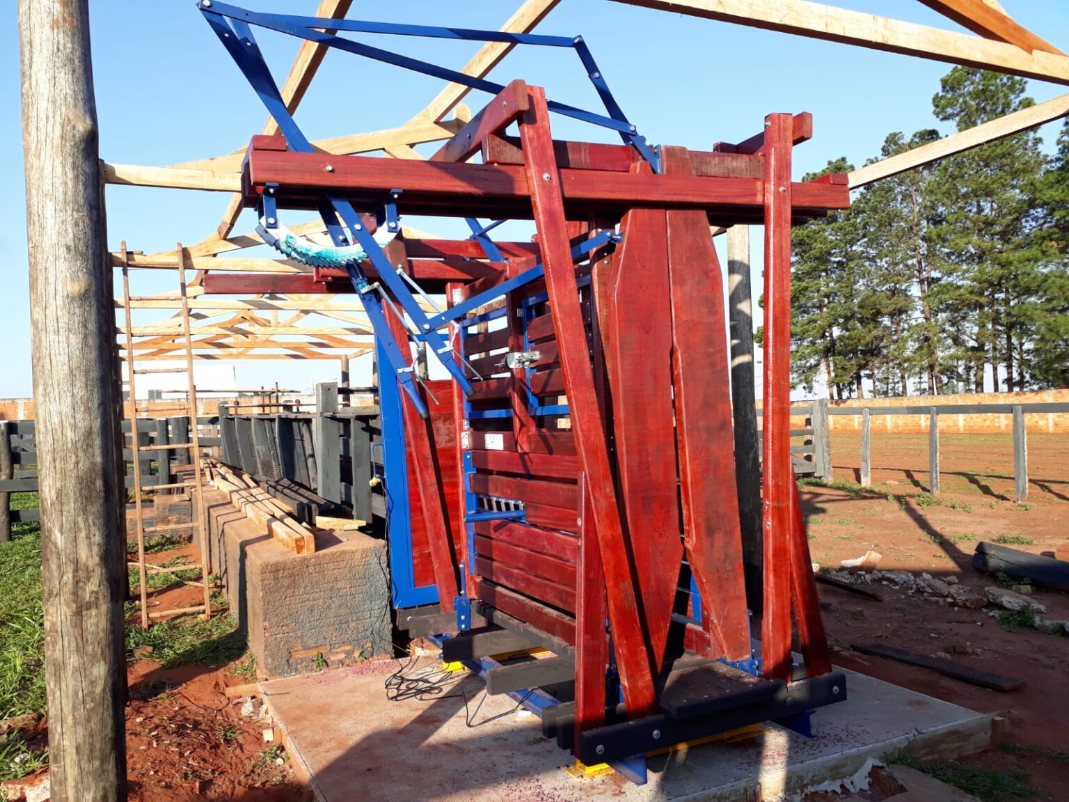 Tronco de contenção modelo compacto sem balança – MA Troncos e Balancas